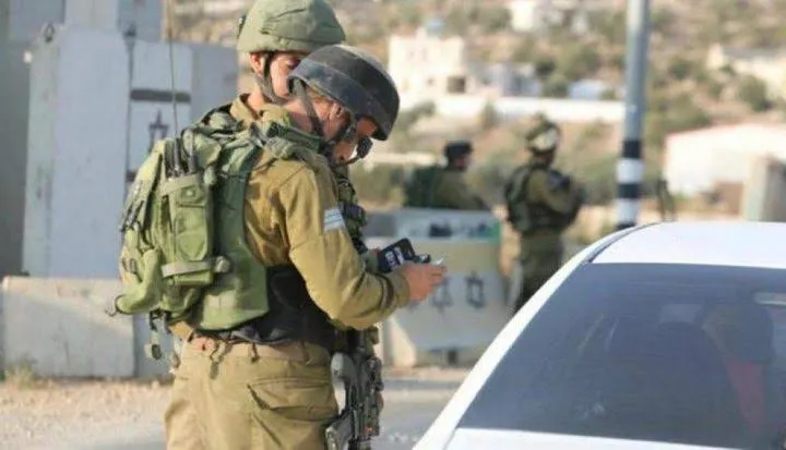 Israeli Forces Set Up Military Checkpoint In Al-Khader, South Of ...